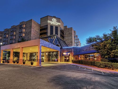 Doubletree By Hilton Memphis Hotel: 4 star Hotel with a Minimum Price ...